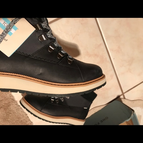 Toms | Shoes | Nwt Toms Mesa Waterproof Blck Leather Nylon Boot 6 ...